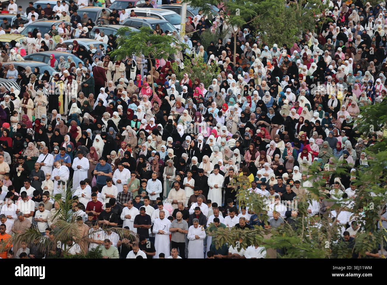 27 May 2026, Egypt, Cairo: Muslims perform Eid morning prayer on the ...