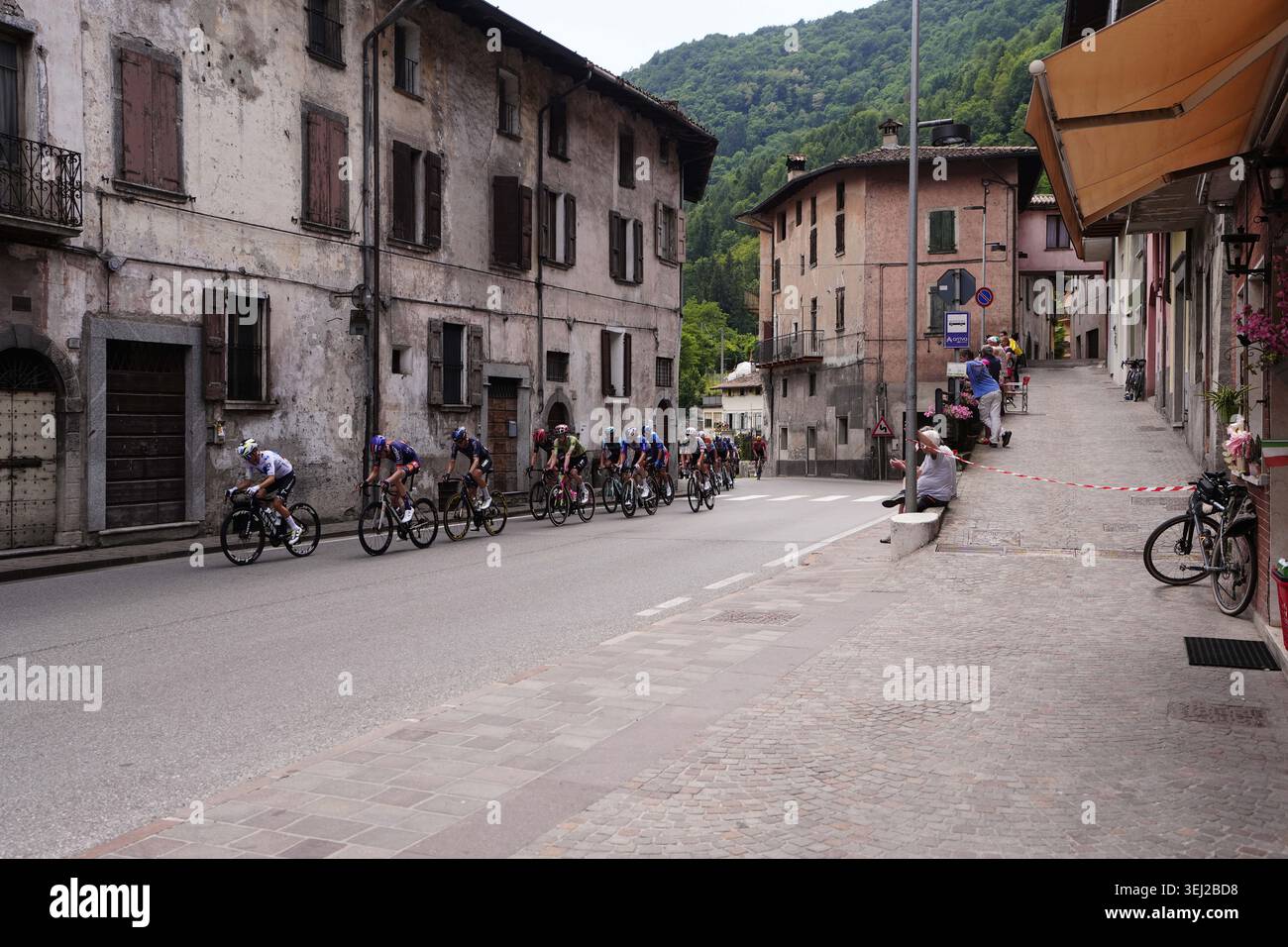 The race during Stage 17 of the Giro d’Italia, from Cassano d’Adda to ...
