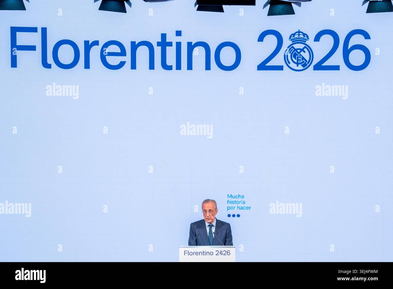 Florentino Perez during his presentation of his candidacy for the ...
