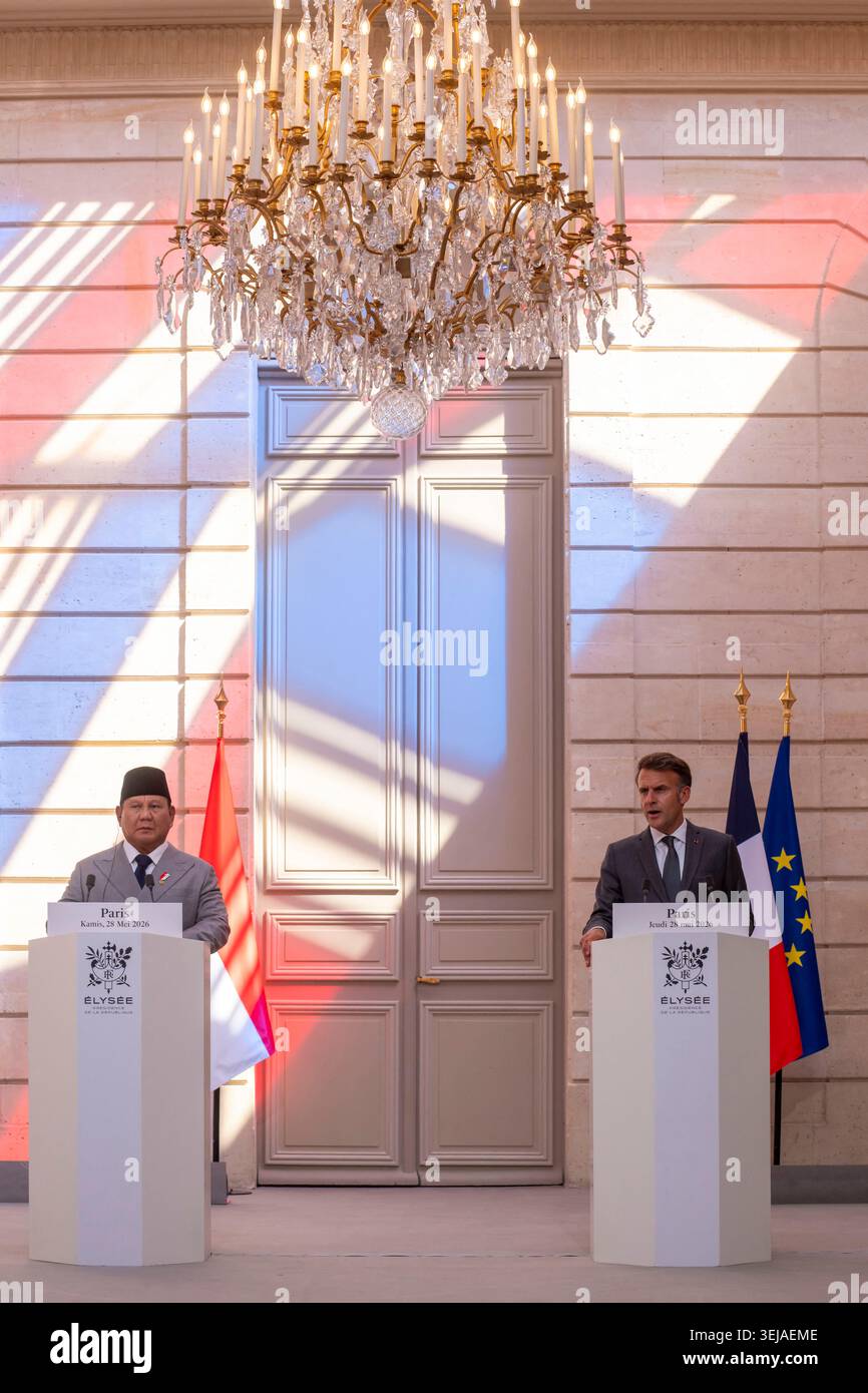 France's President Emmanuel Macron and Indonesia's President Prabowo ...