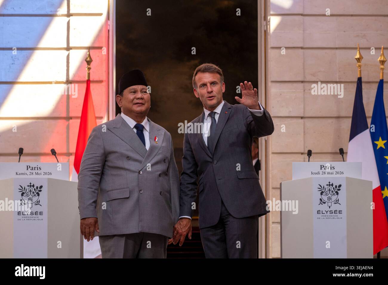 France's President Emmanuel Macron and Indonesia's President Prabowo ...