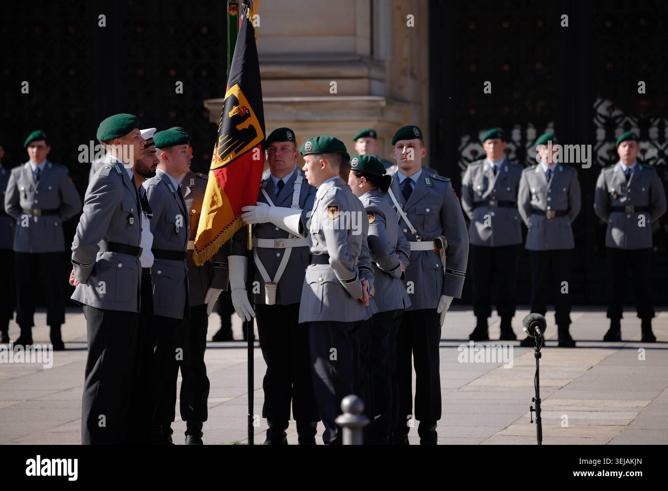 28 May 2026, Berlin: Recruits of the German Armed Forces Guard ...