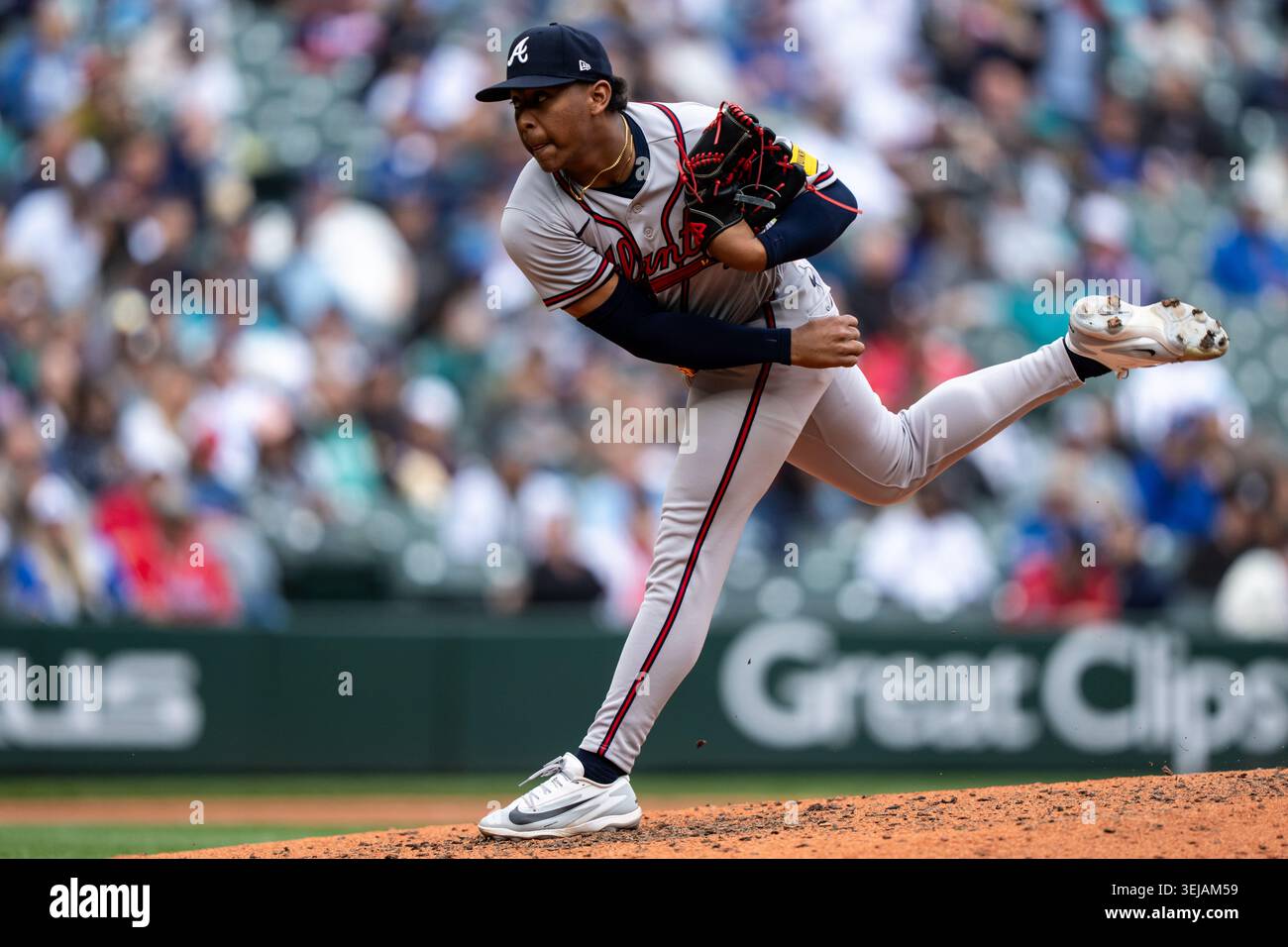 Atlanta Braves reliever Didier Fuentes delivers a pitch during baseball ...
