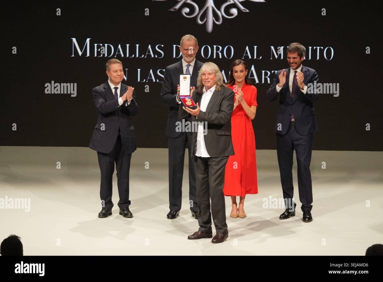 Spanish King Felipe VI and Queen Letizia during the delivery of gold ...