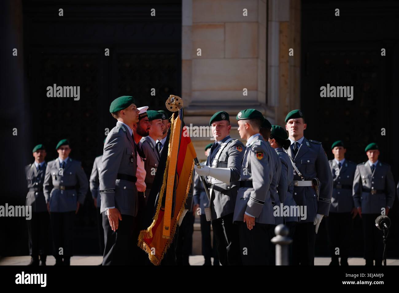 28 May 2026, Berlin: Recruits of the German Armed Forces Guard ...
