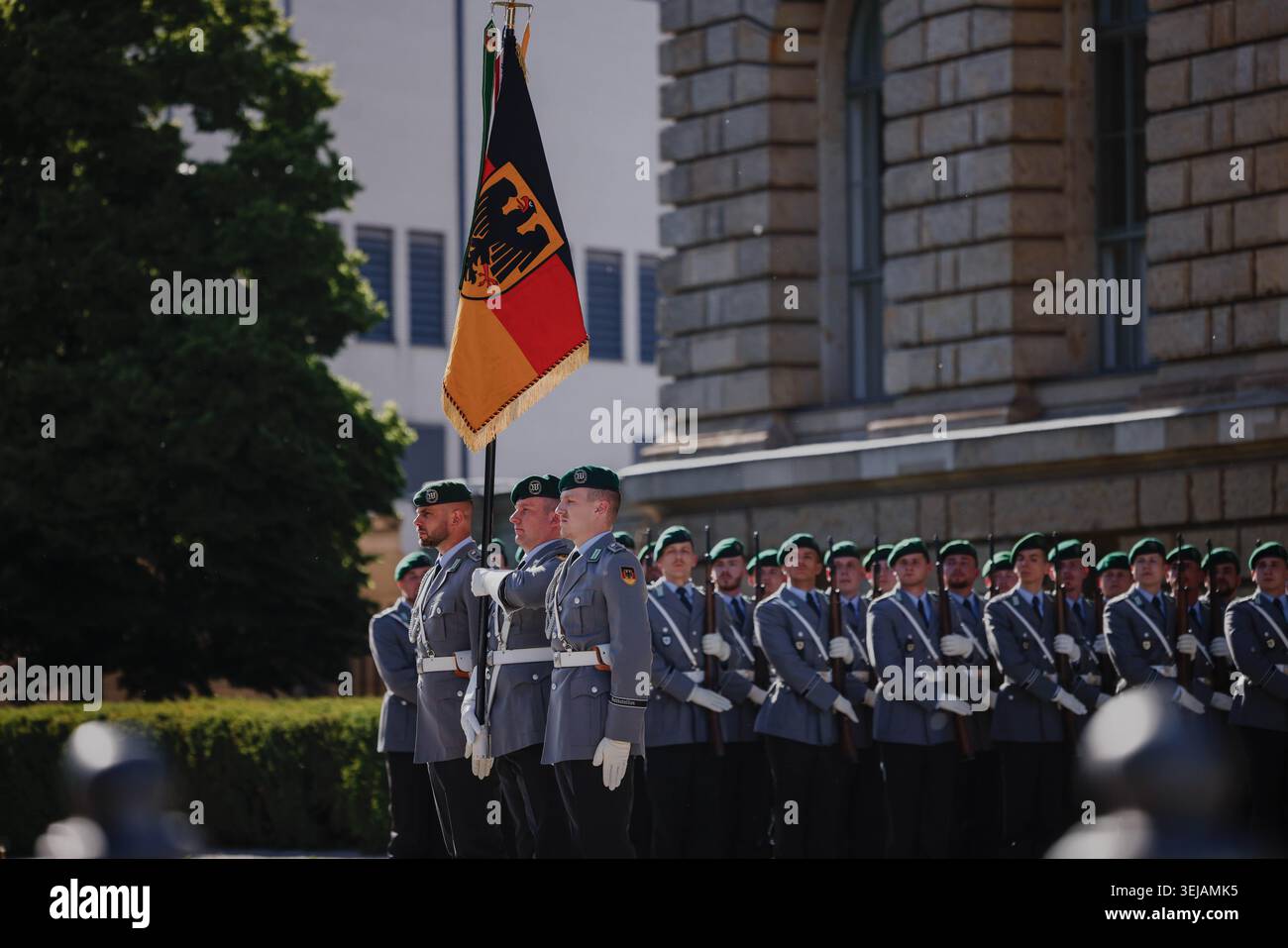 28 May 2026, Berlin: Recruits of the German Armed Forces Guard ...