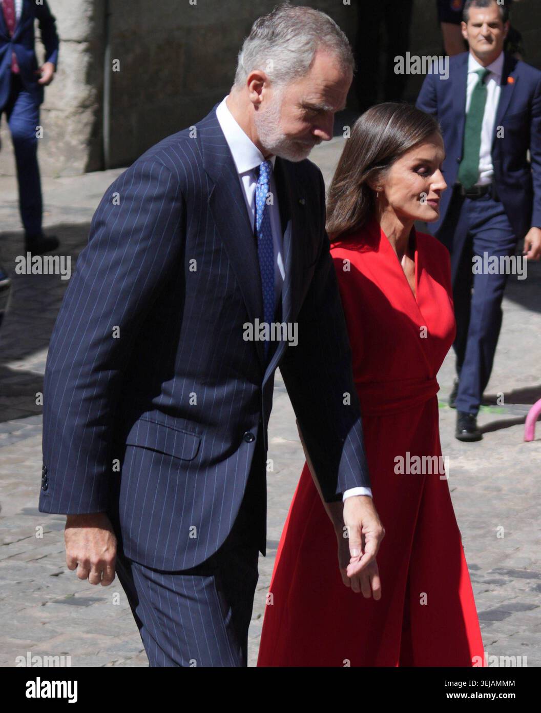 Spanish King Felipe VI and Queen Letizia during the delivery of gold ...