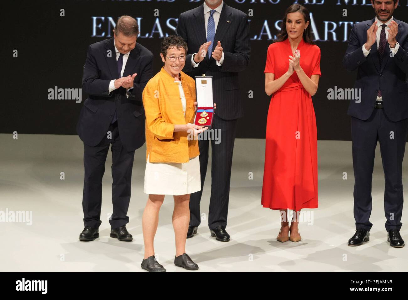 Spanish King Felipe VI and Queen Letizia during the delivery of gold ...