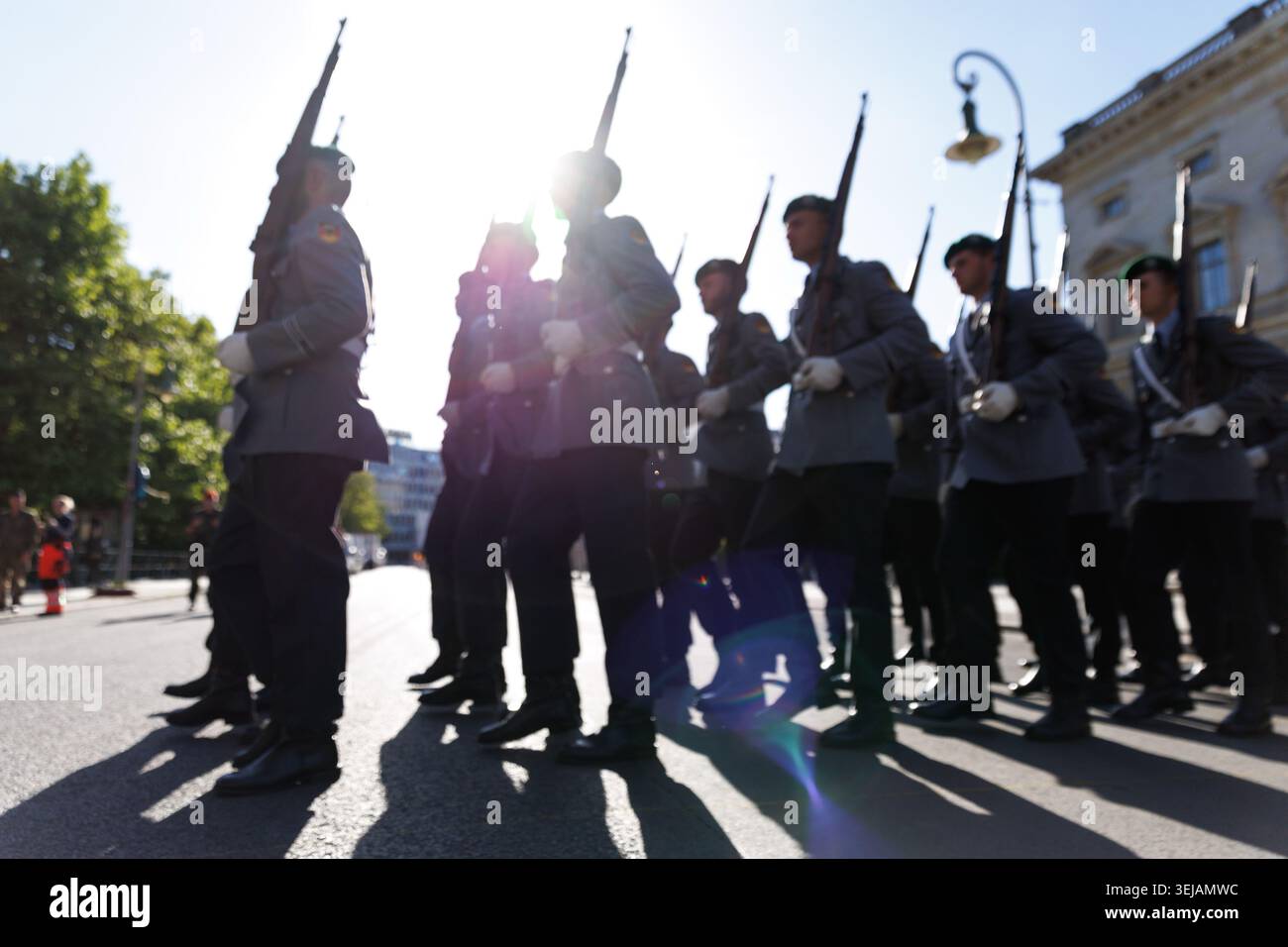 28 May 2026, Berlin: Recruits of the German Armed Forces Guard ...