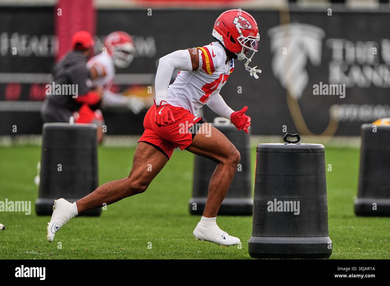 Kansas City Chiefs cornerback Zelmar Vedder participates in a drill ...