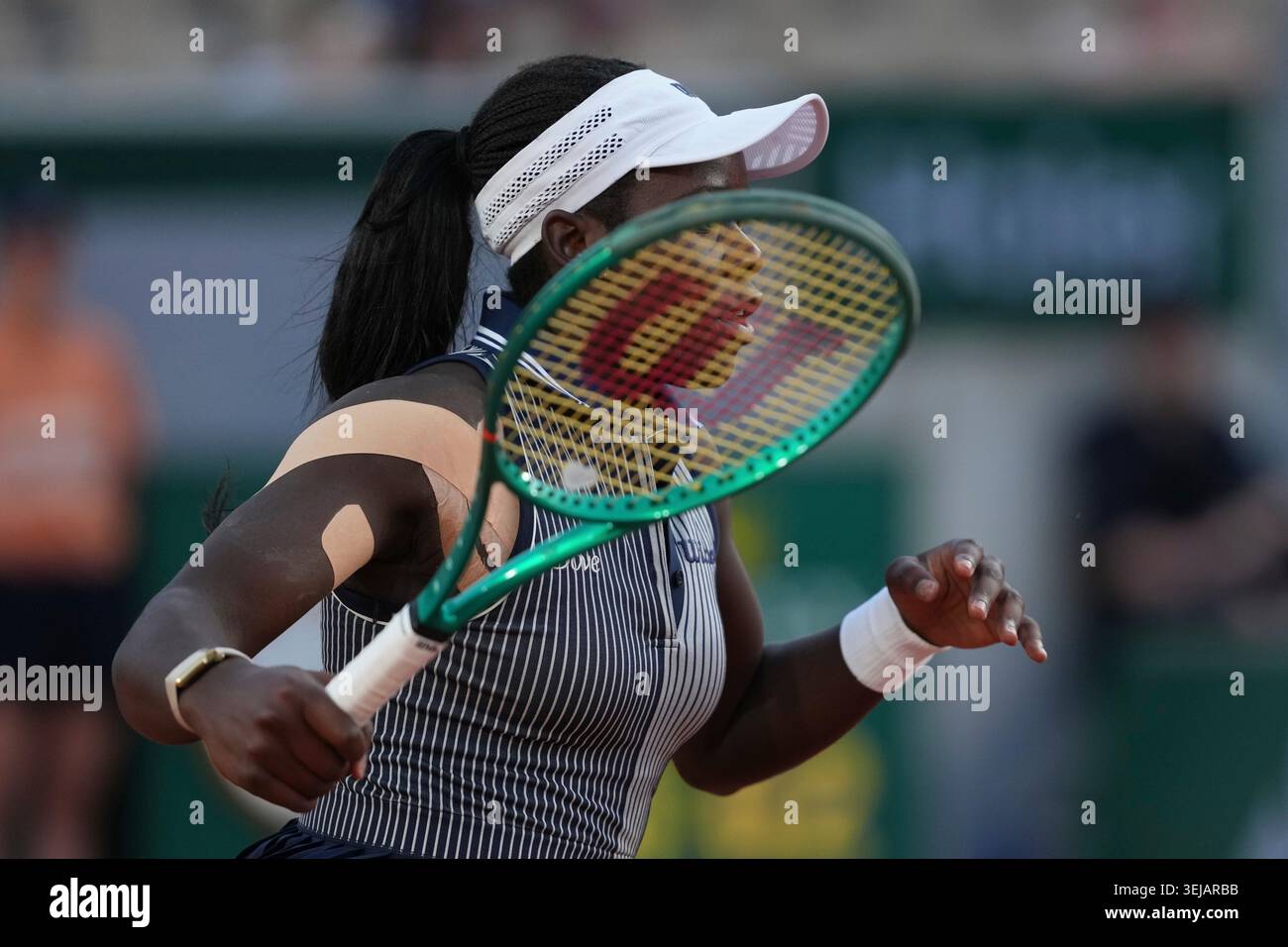 Victoria Mboko of Canada returns to Katerina Siniakova of the Czech ...