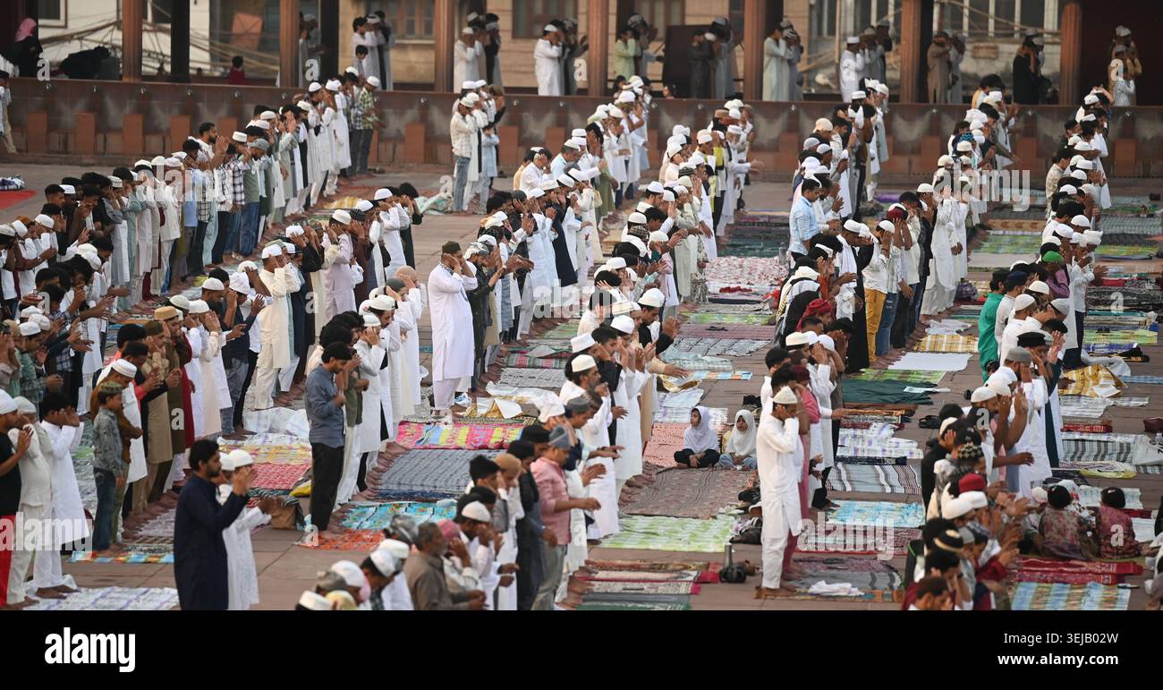 NEW DELHI, INDIA - MAY 28: Muslims offer prayer (namaz) at the historic ...