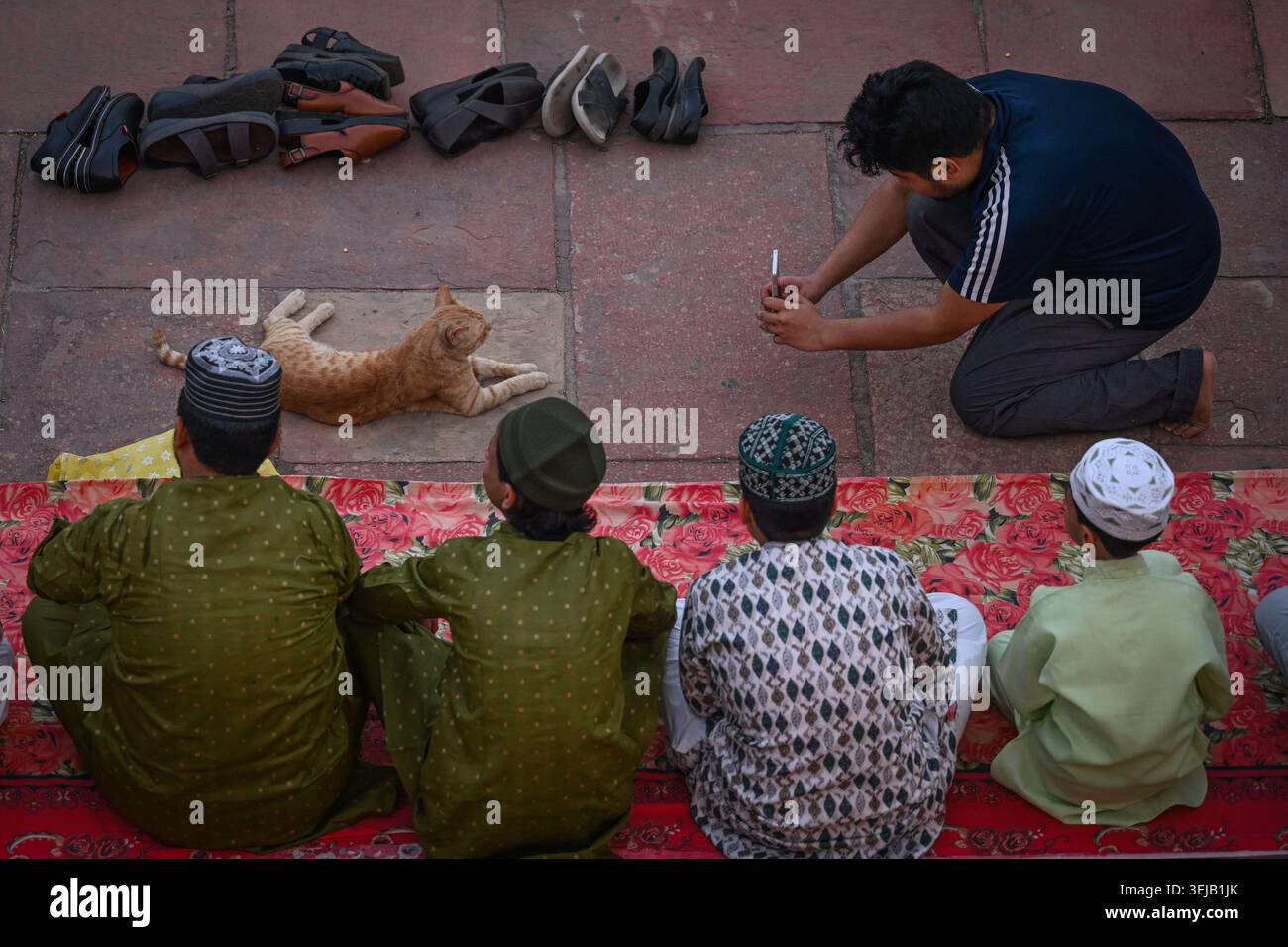 NEW DELHI, INDIA - MAY 28: Muslims offer namaz at the historic Jama ...