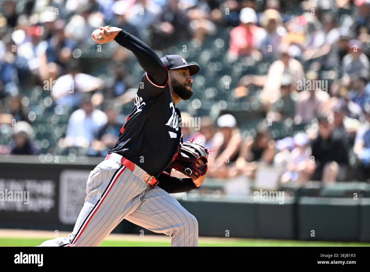 Minnesota Twins pitcher Simeon Woods-Richardson delivers during the ...