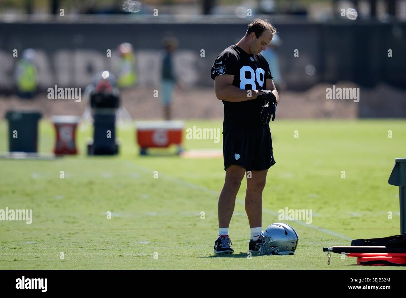Las Vegas Raiders tight end Brock Bowers (89) takes part during the NFL ...