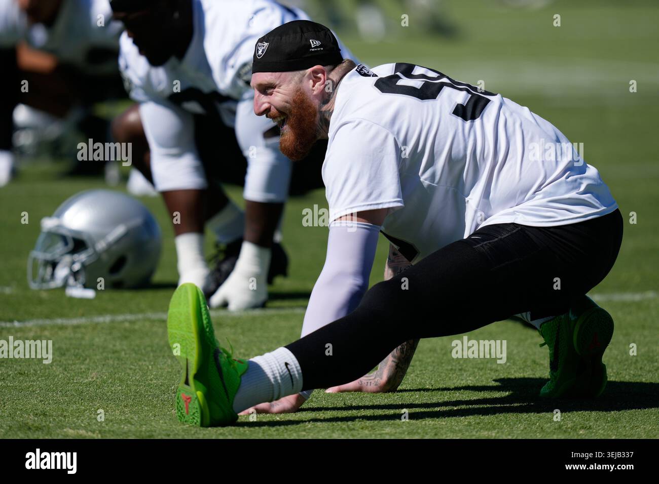 Las Vegas Raiders defensive end Maxx Crosby (98) warms up during the ...