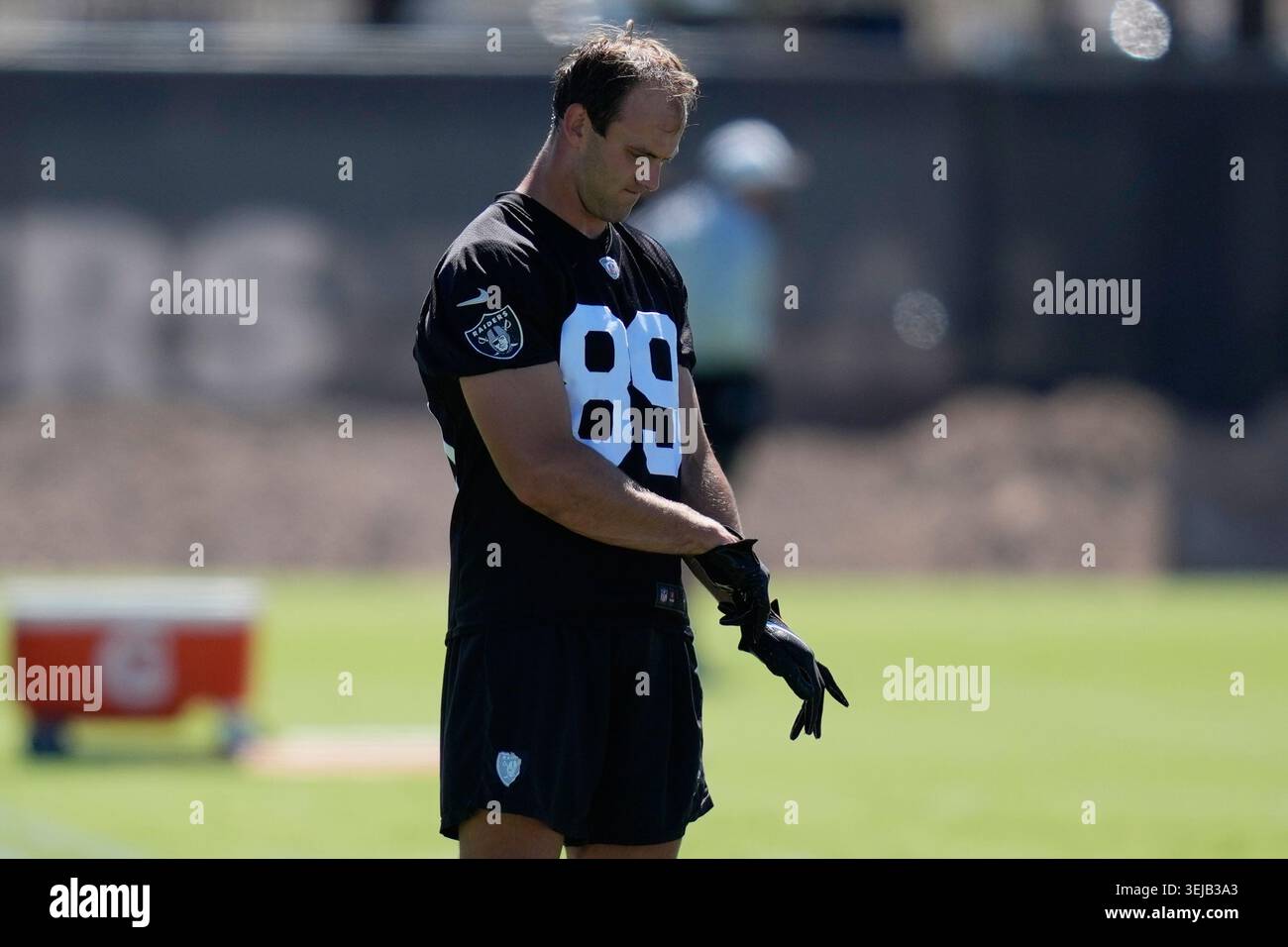 Las Vegas Raiders tight end Brock Bowers (89) takes part during the NFL ...