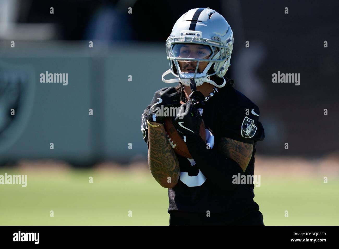 Las Vegas Raiders wide receiver Jalen Nailor (9) takes part during the ...