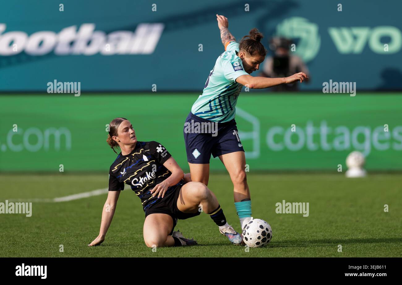 London City Lionesses' Elena Linari and Everton's Ruby Mace (left ...