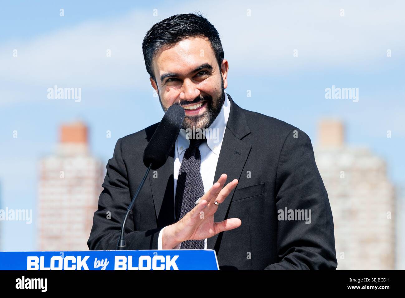 New York City Mayor Zohran Mamdani (D) speaking at a press conference ...