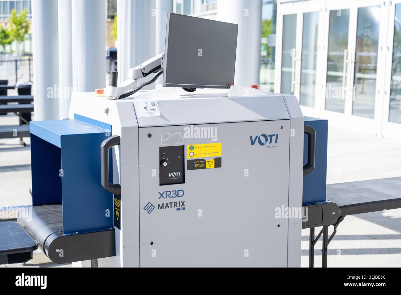 VOTI Detection XR3D Matrix security screening Xray machine with ...