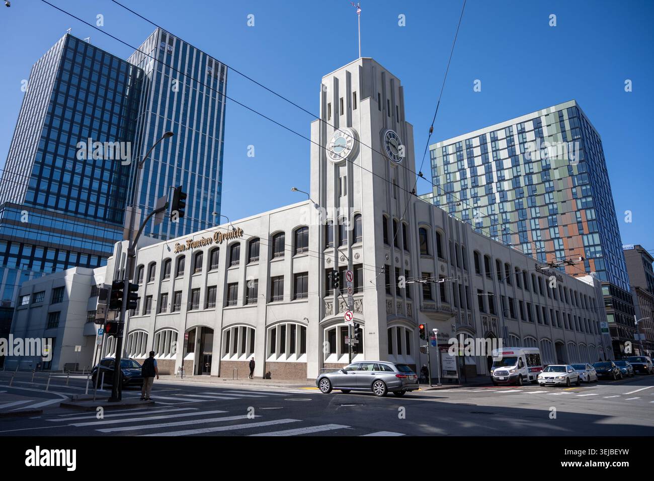 Exterior of San Francisco Chronicle building with clock tower and ...