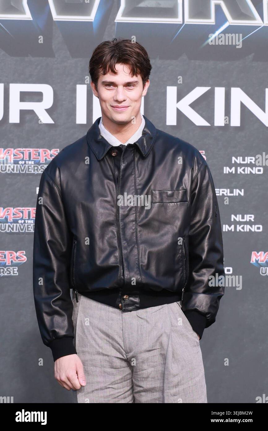 28.05.2026, Nicholas Galitzine zur Deutschlandpremiere von Masters of ...