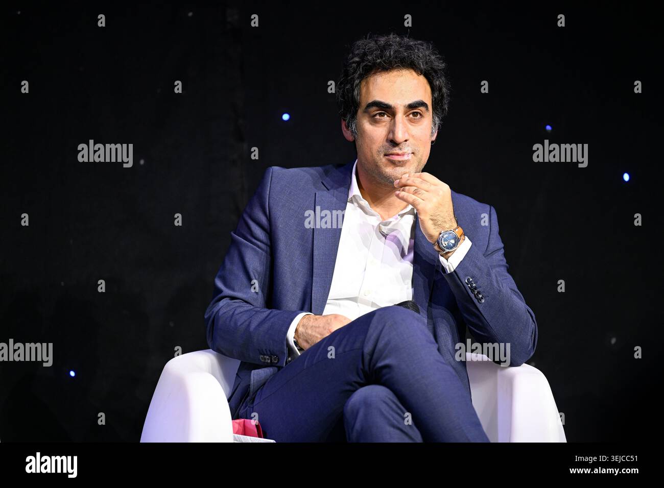 Amir Reza-Tofigh CPME President during a meeting of the New Republic ...