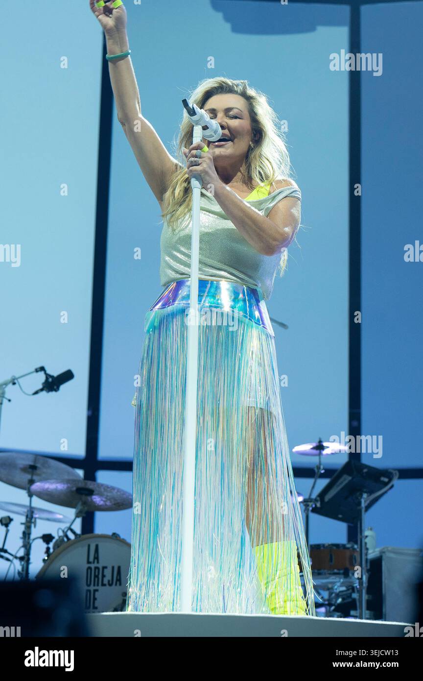 Singer of the group 'La Oreja de Van Gogh', Amaia Montero performs ...