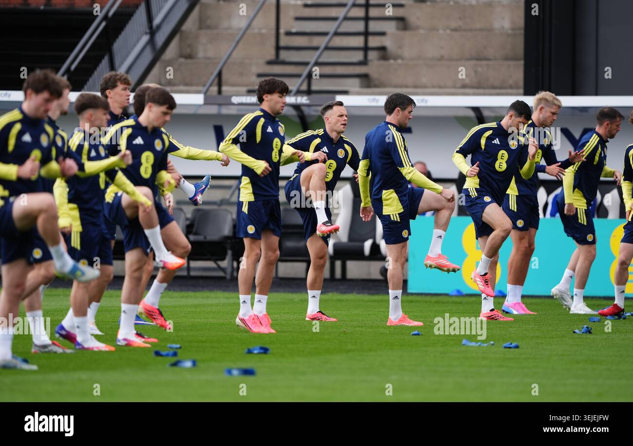 Scotland's Lawrence Shankland and players during a training session at ...