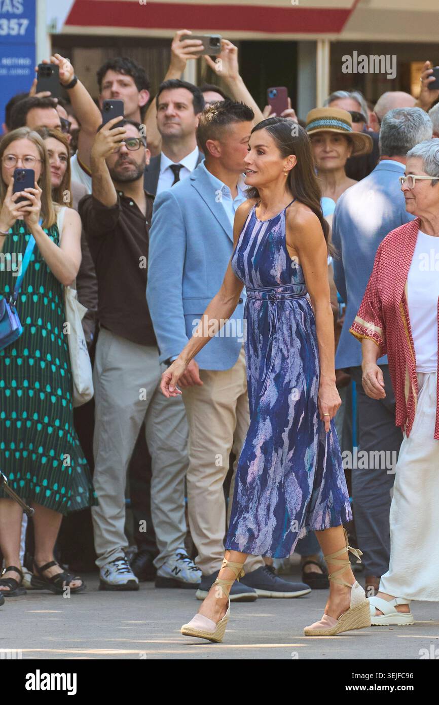 Queen Letizia of Spain attends Opening of Madrid Book Fair at El Retiro ...