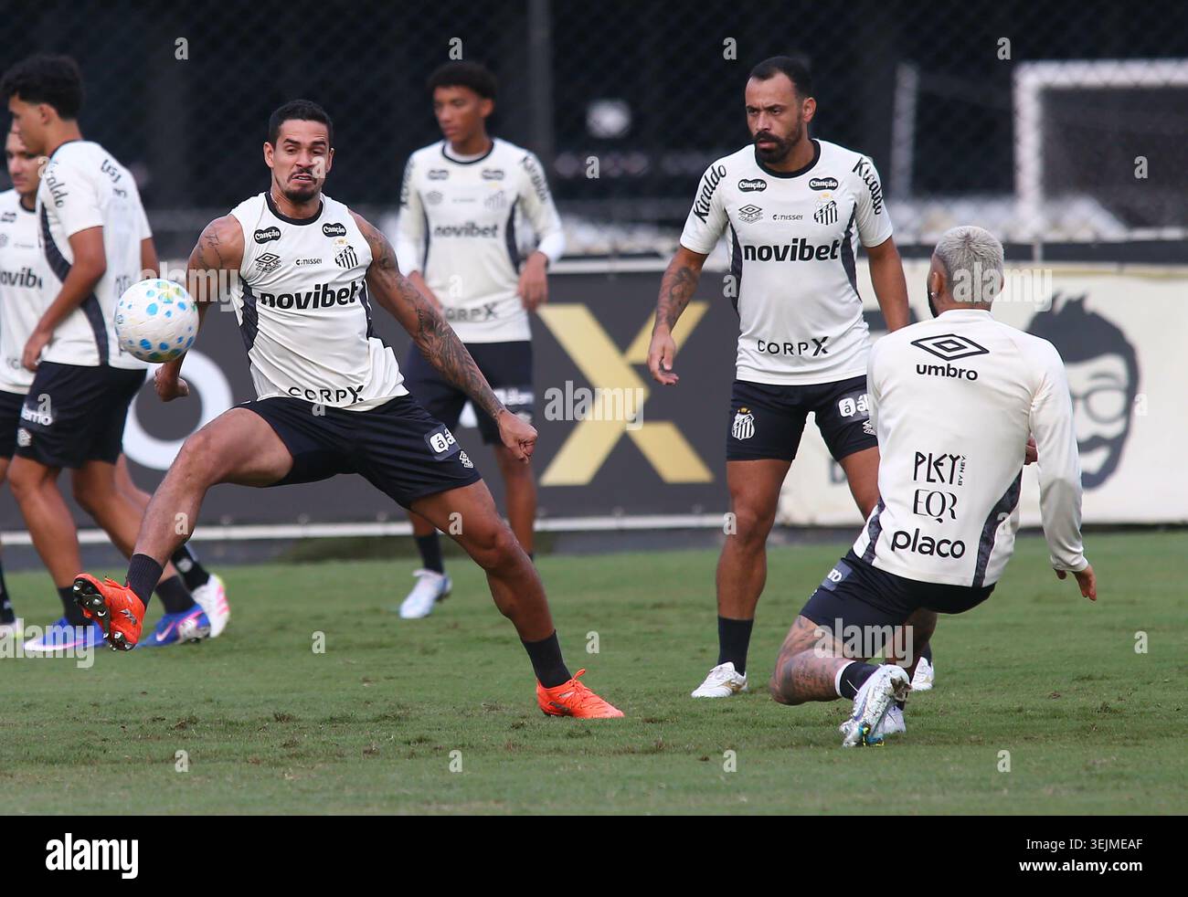 SP - SANTOS - 05/29/2026 - SANTOS, TRAINING - Lucas Verissimo, Santos ...