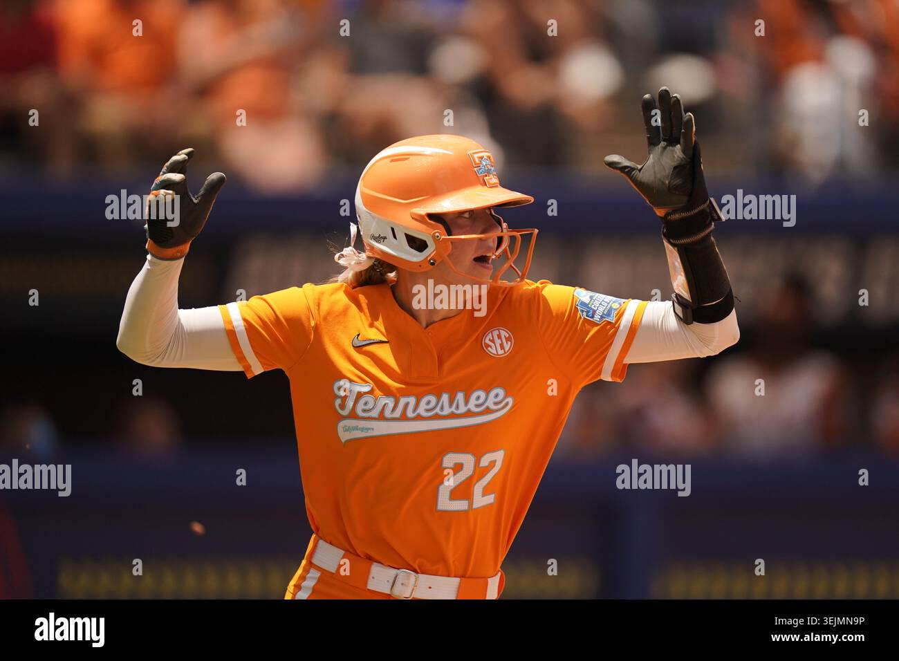 Tennessee catcher Elsa Morrison (22) reacts after hitting a homer ...