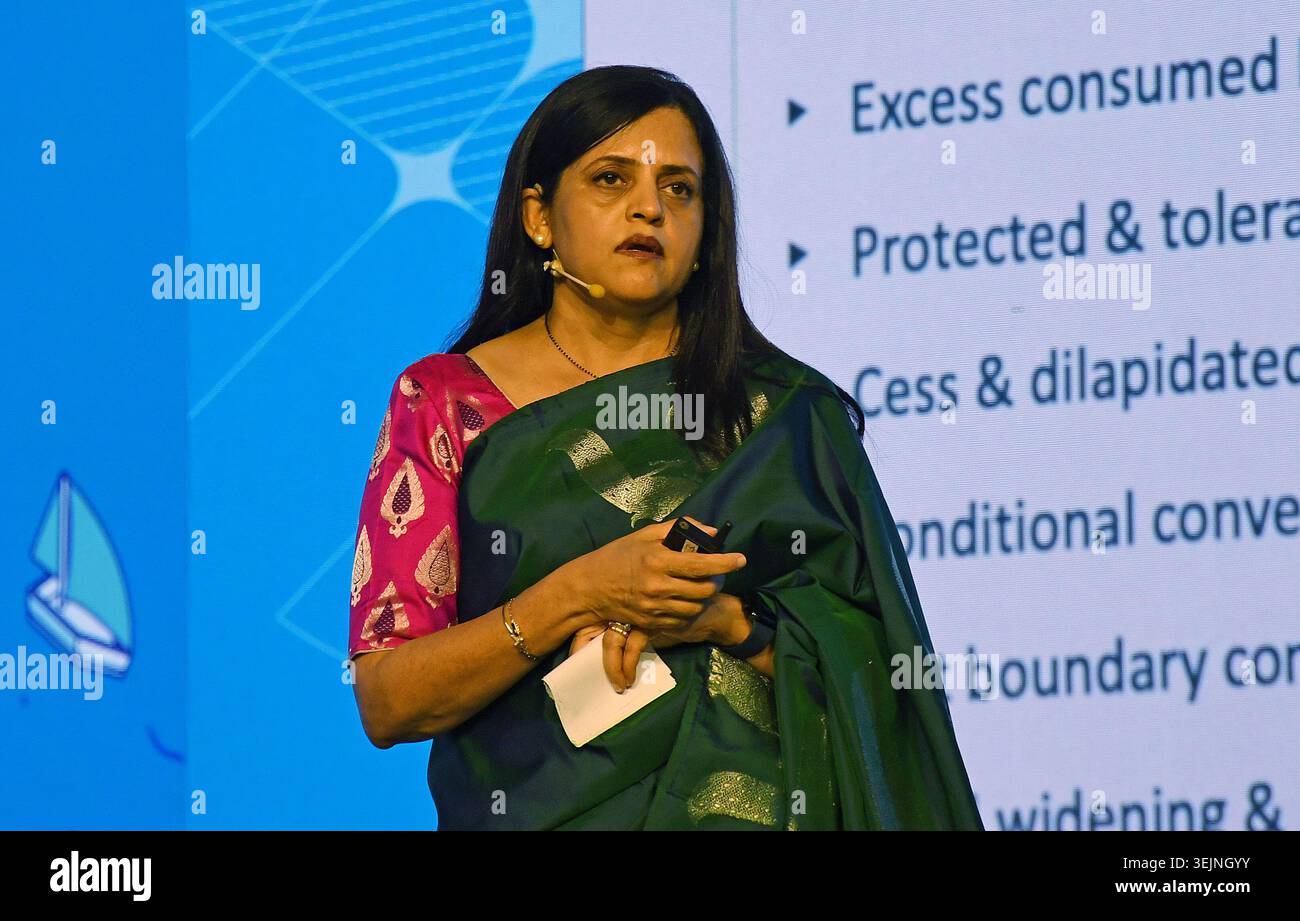 Ashwini Bhide, Municipal Commissioner of the Brihanmumbai Municipal ...
