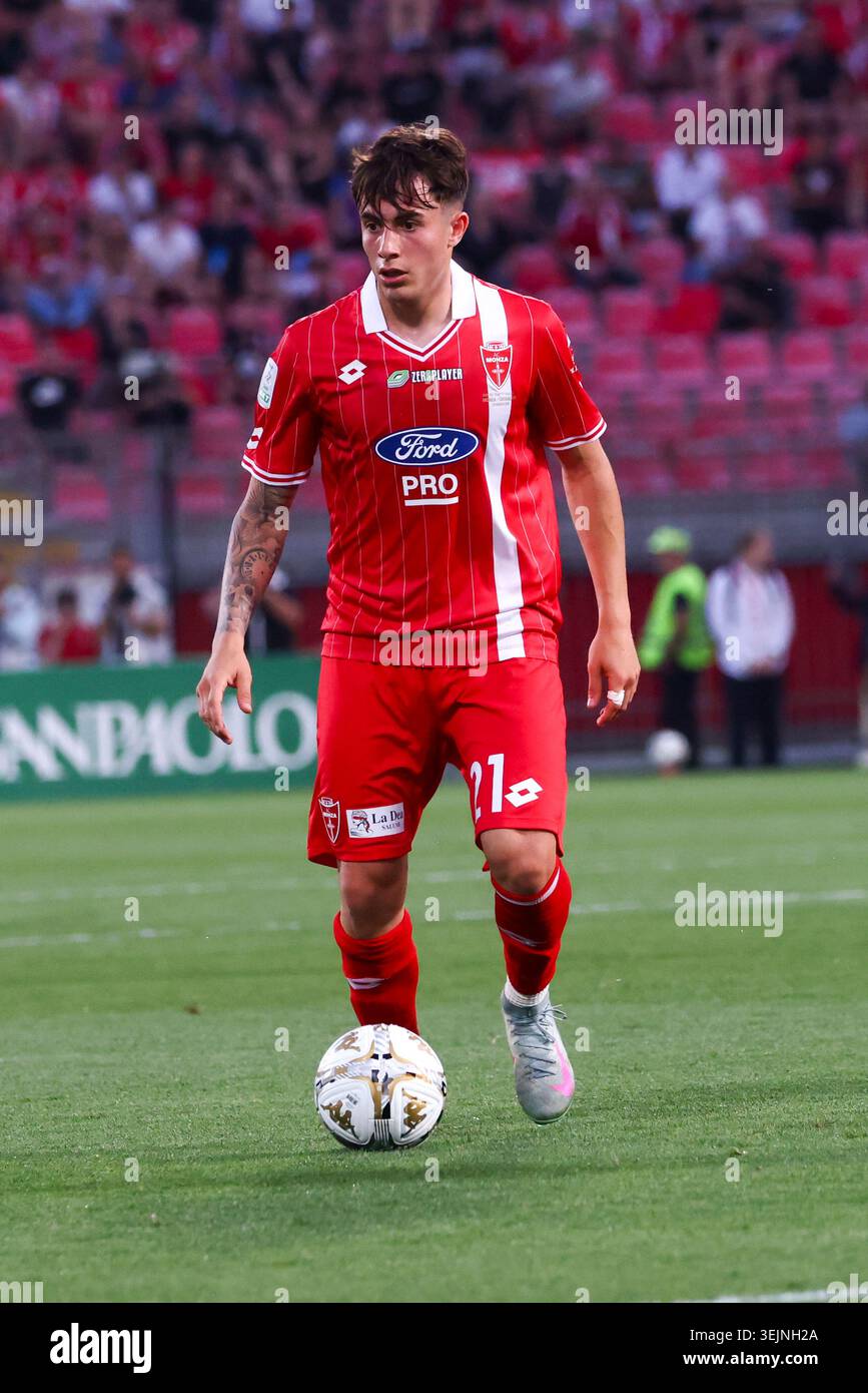 Leonardo Colombo in action during the Serie B match between AC Monza ...