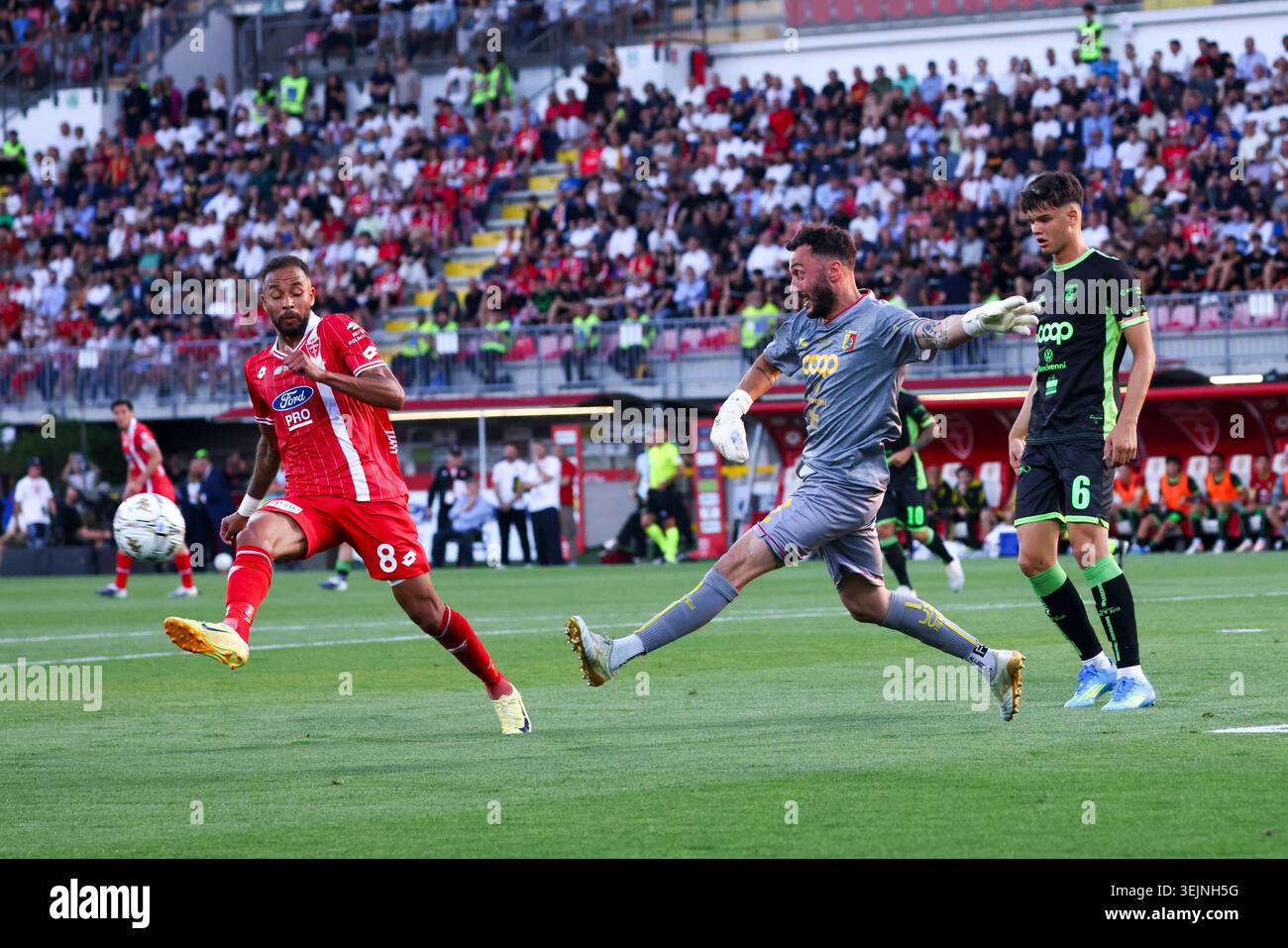 Mirko Pigliacelli in action during the Serie B match between AC Monza ...