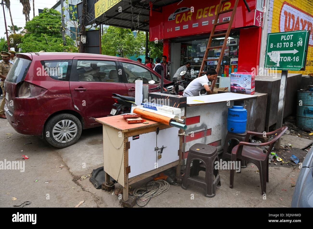 NOIDA, INDIA - MAY 29: Joint anti-encroachment drive by Noida Authority ...
