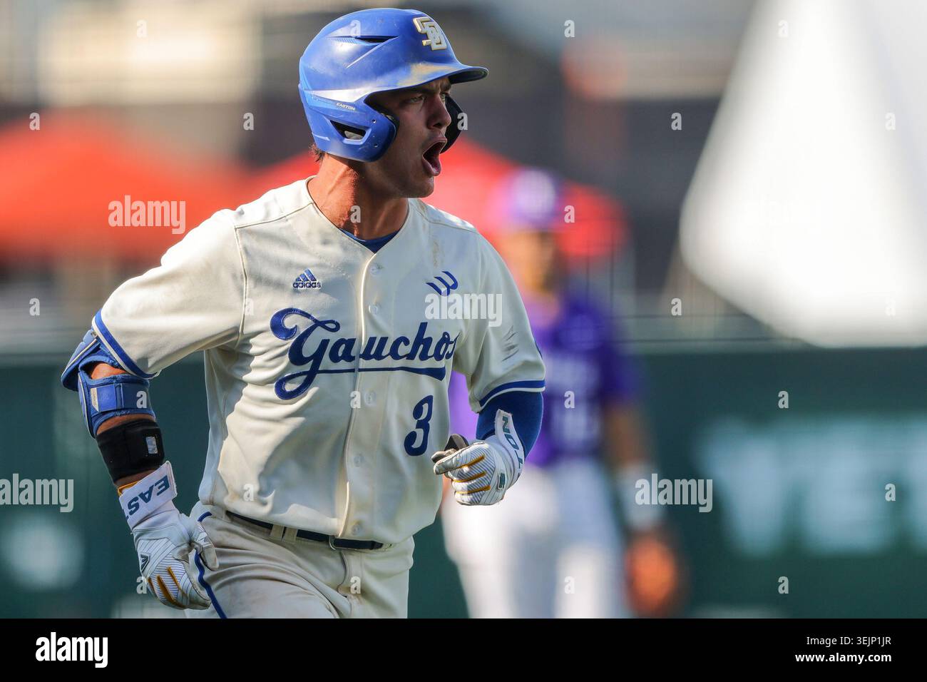 UC Santa Barbara center fielder Rowan Kelly (3) scores against Tarleton ...