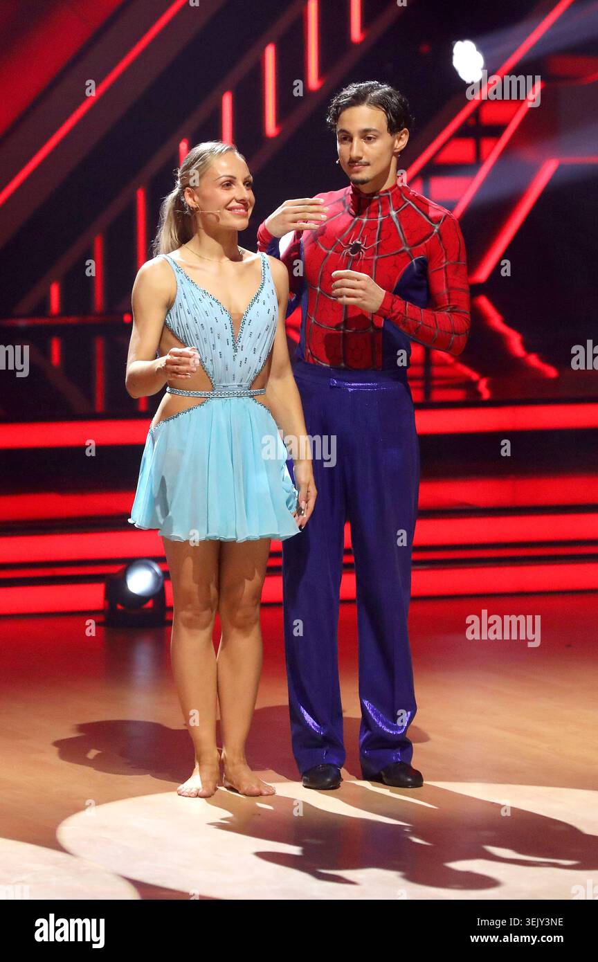 Milano with Marta Arndt in the final of the 19th season of RTL's dance ...