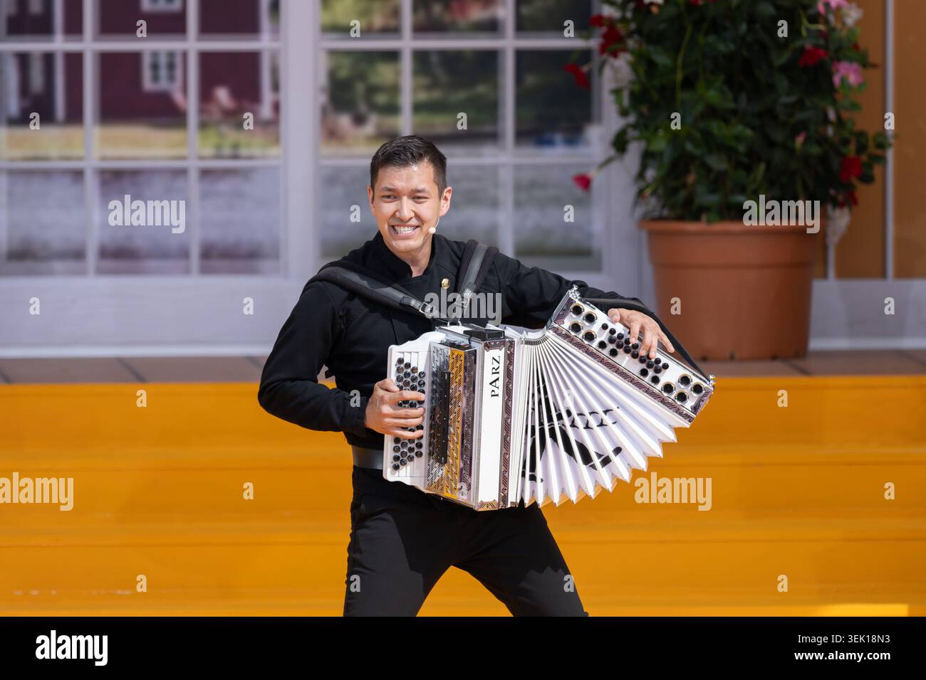 31 May 2026, Baden-Württemberg, Rust: Willly Pichay performs with a ...