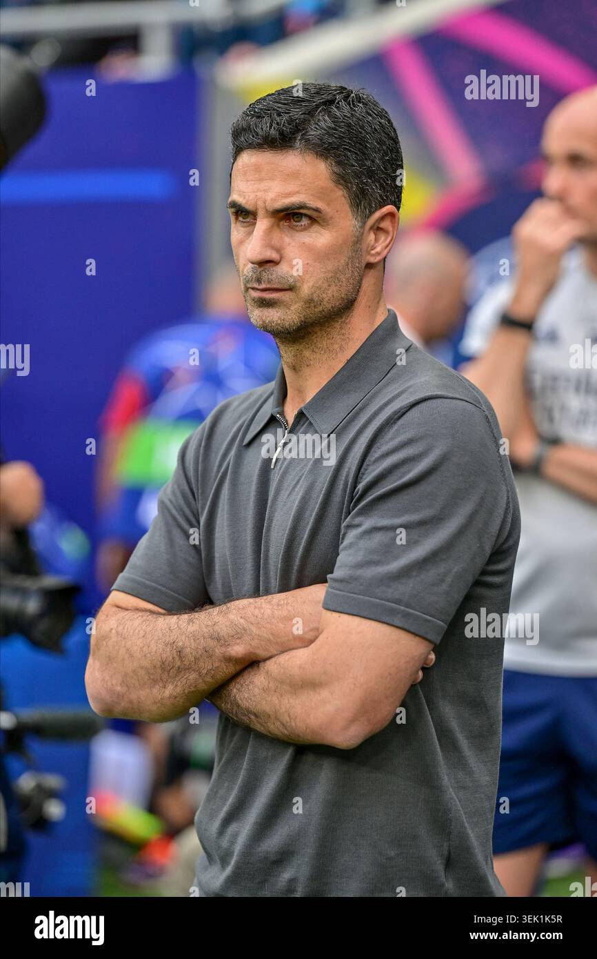 Budapest, Hungary. 30th, May 2026. Head coach Mikel Arteta of Arsenal ...