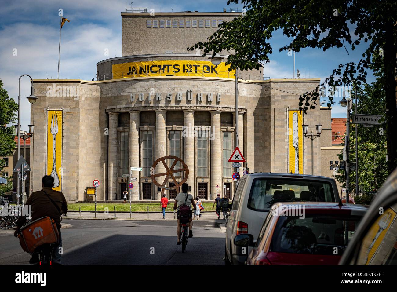 Berlin Mitte Theater VOLKSBÜHNE, Rosa-Luxemburg-Platz - 31.05.2026 ...