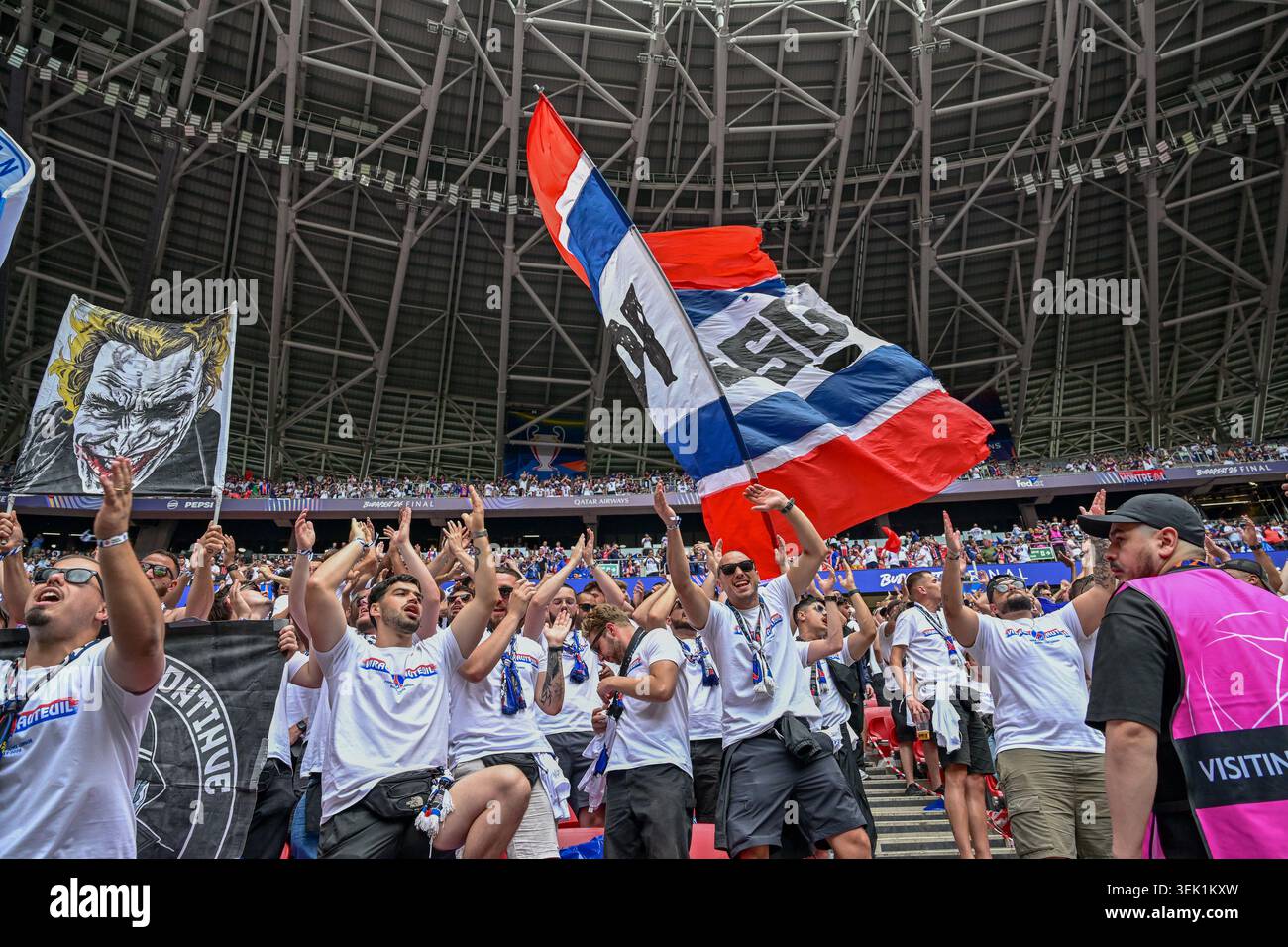 Budapest, Hungary. 30th, May 2026. Football fans of Paris Saint-Germain ...