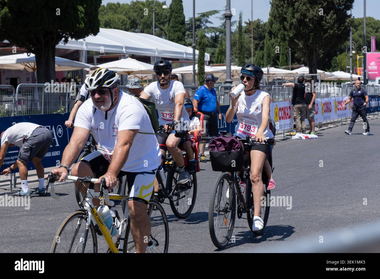 IPA85209739 - Cyclists at the finish line during the Family Ride 2026 ...