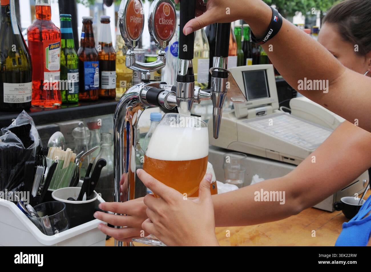 Copenhagen/Denmark 17JULY 2018 Bar tender pire draft beer. . Photo ...