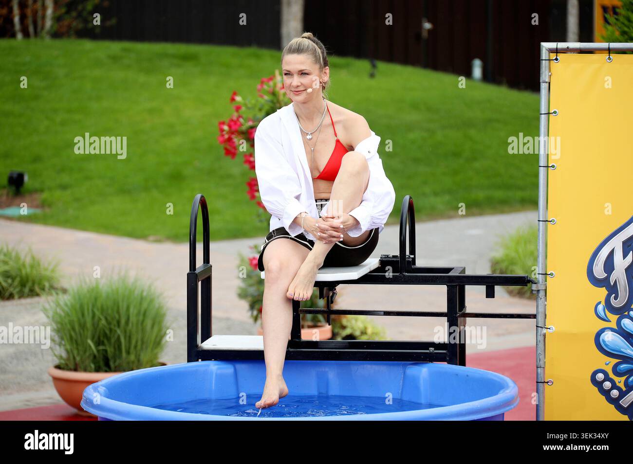 Linda Hesse in the ARD TV show 'Immer wieder sonntags' at Europa-Park ...