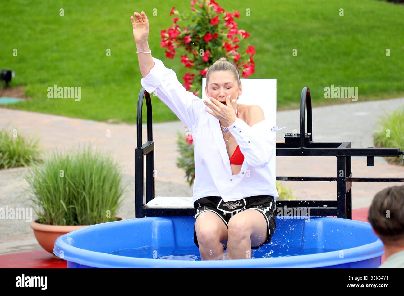 Linda Hesse in the ARD TV show 'Immer wieder sonntags' at Europa-Park ...
