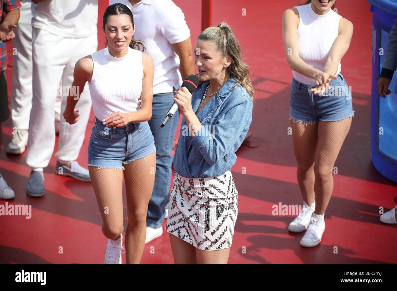 Linda Hesse in the ARD TV show 'Immer wieder sonntags' at Europa-Park ...