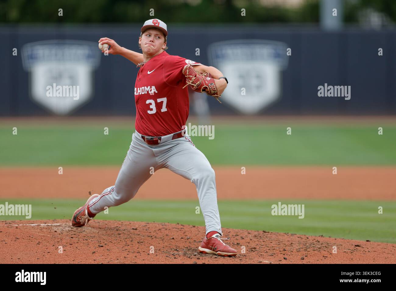 Oklahoma's Nick Wesloski (37) pitches during an NCAA regional baseball ...
