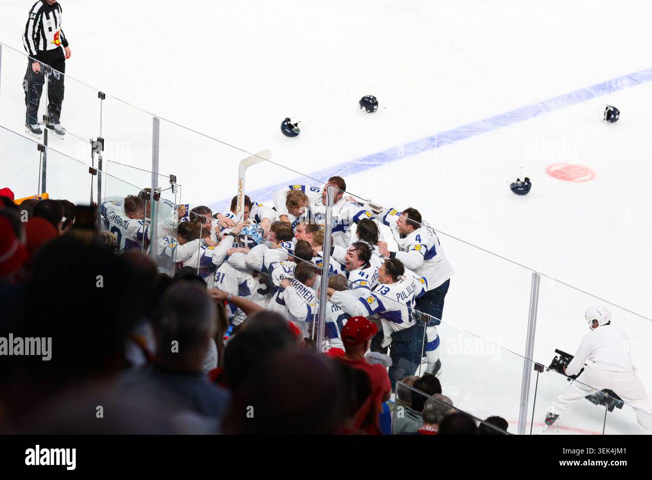 IPA85225367 - Team Finland after winning gold medal during IIHF World ...